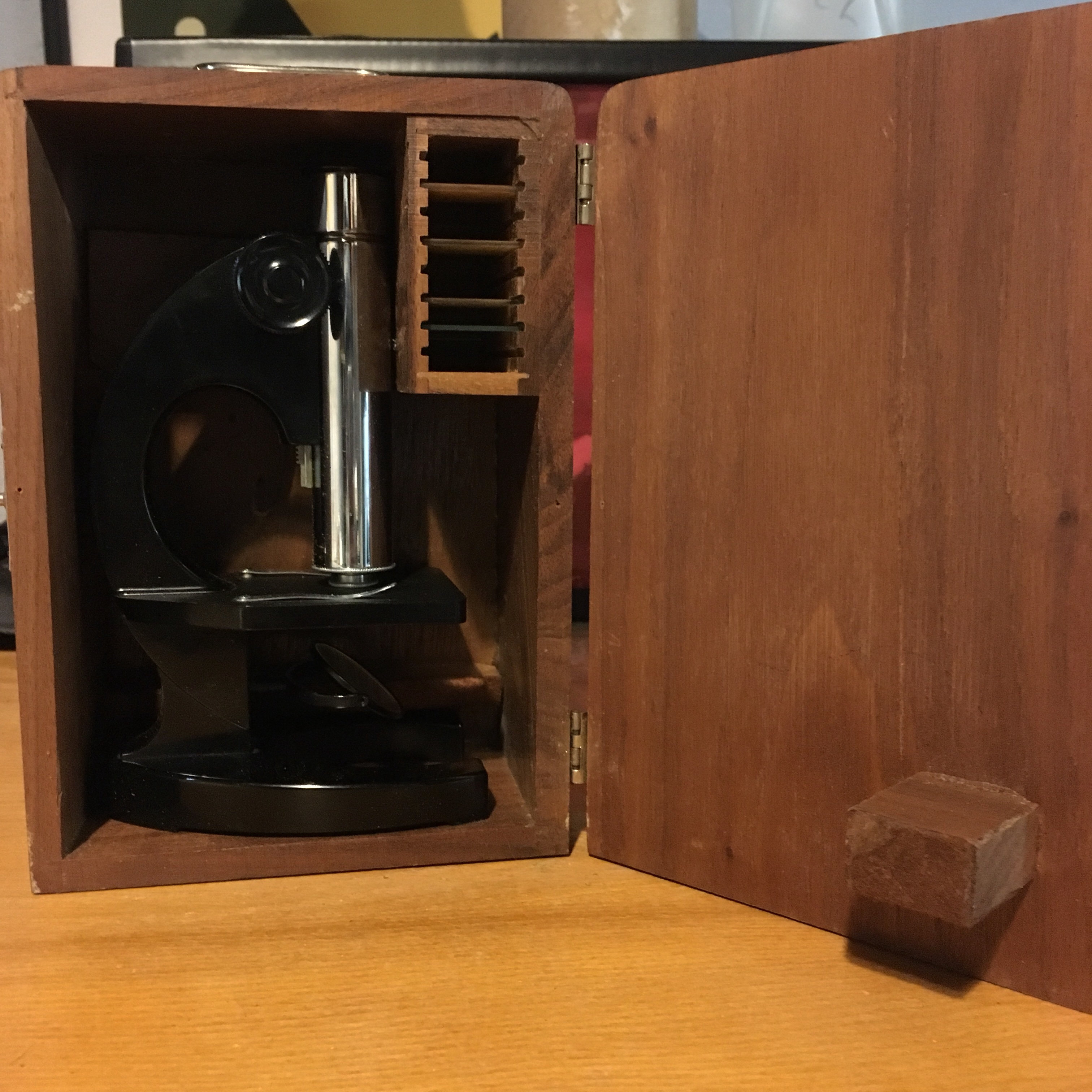 The Bausch & Lomb Model R part: I | vade mecum microscope